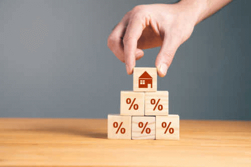 Learn the Difference between a Mortgage Interest Rate and the APR